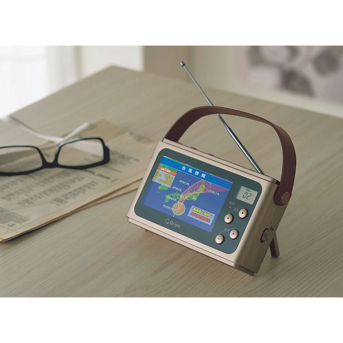 手回し充電ワンセグテレビ(ラジオ付き) JYTM-RTV430 - セシール(cecile)